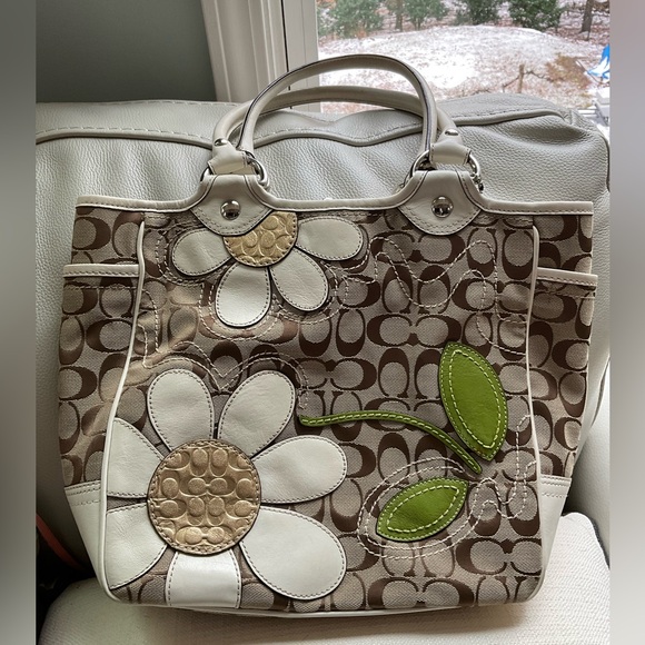 Coach | Bags | Coach Signature Bleecker Daisy Tots | Poshmark